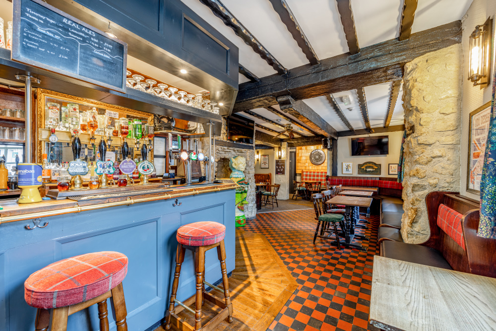 Queen in the West | Lincoln | Batemans Pubs