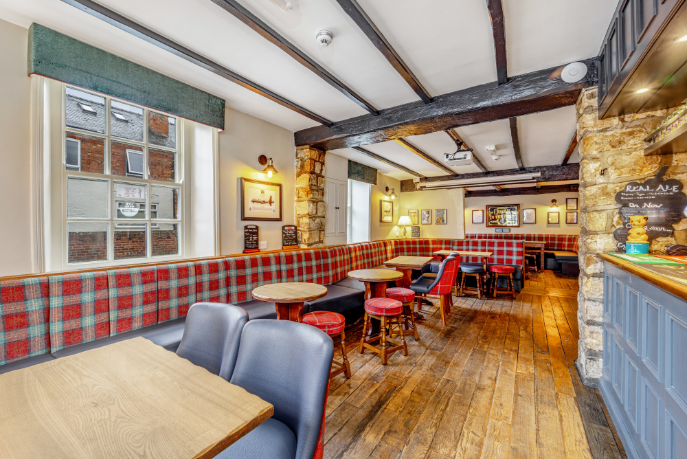 Queen in the West | Lincoln | Batemans Pubs